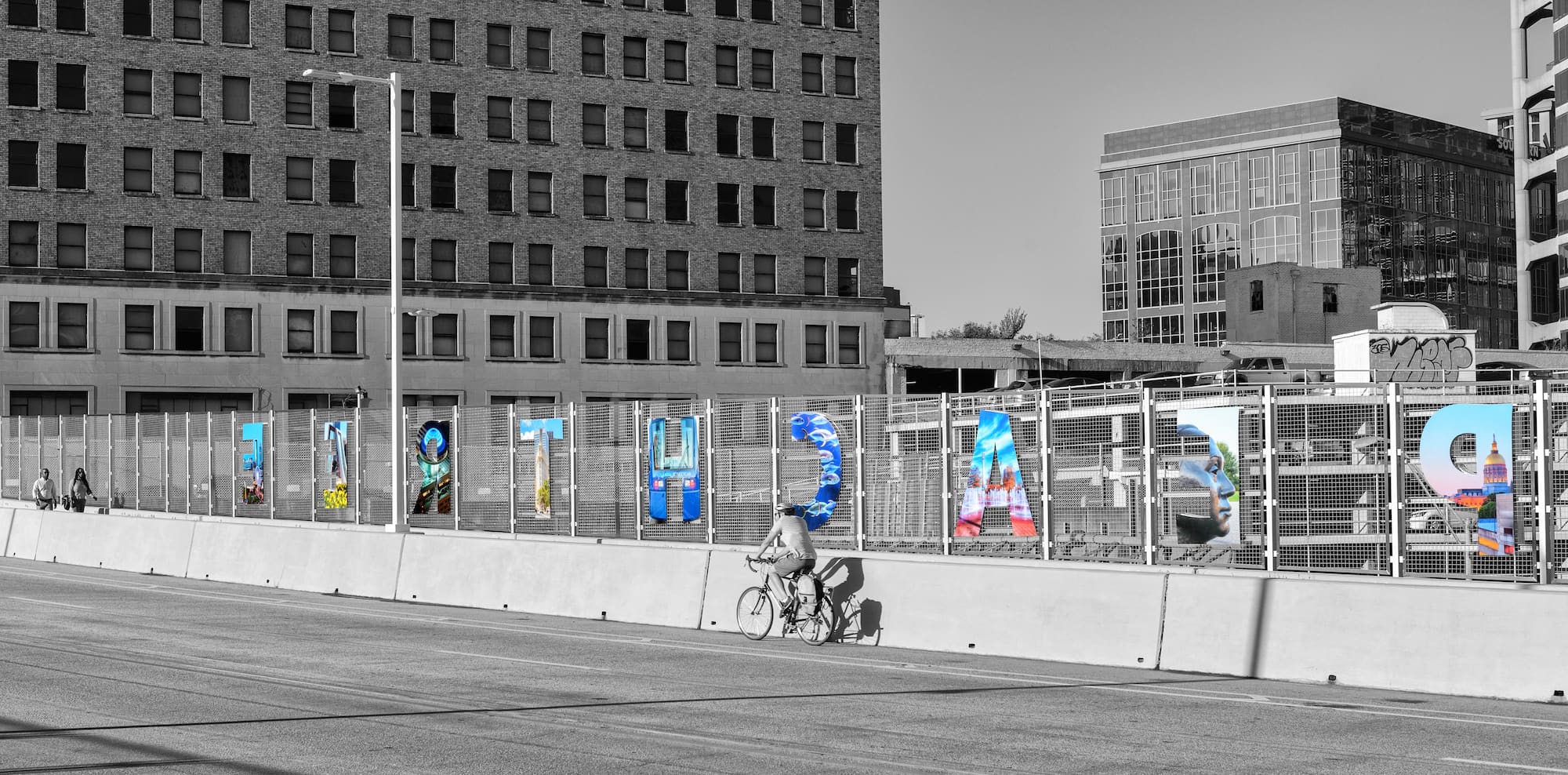 [Photos] Connector Gateway Project Unveils 'Peachtree' Street Signs