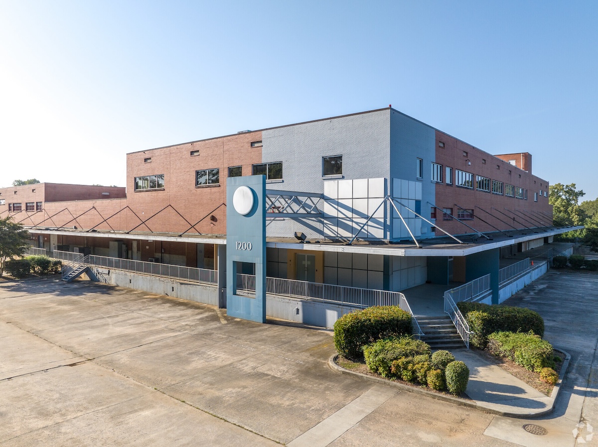 Mixed-Use Redevelopment Proposed for West End Warehouse