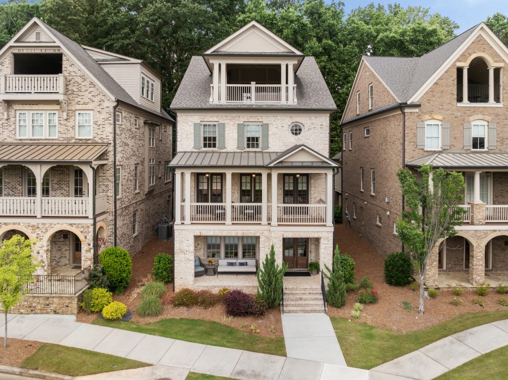Polished, Practical, and Private: A Four-Bedroom Retreat in the Heart ...